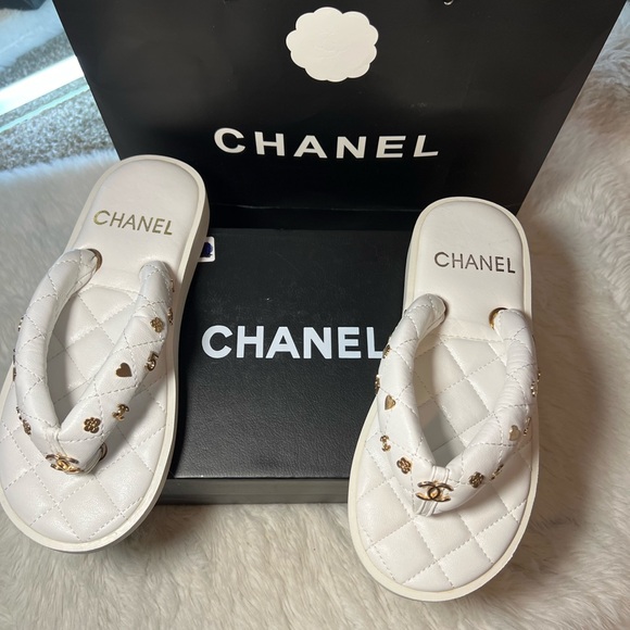 CHANEL | Shoes | Chanel 23s Flip Flop White In Quilted Charms Padded ...